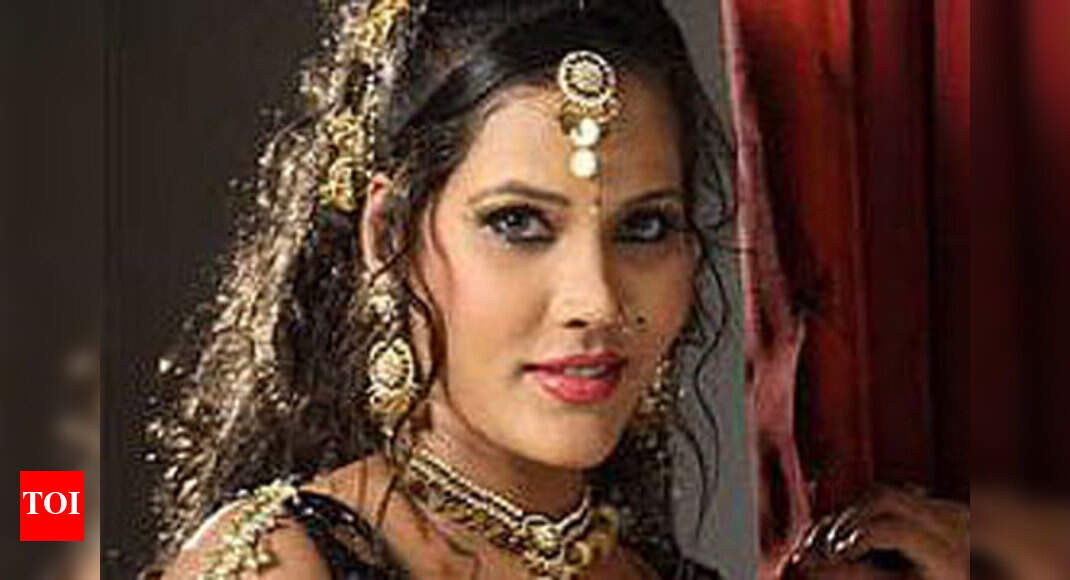 Double bonanza for Seema Singh | Bhojpuri Movie News - Times of India