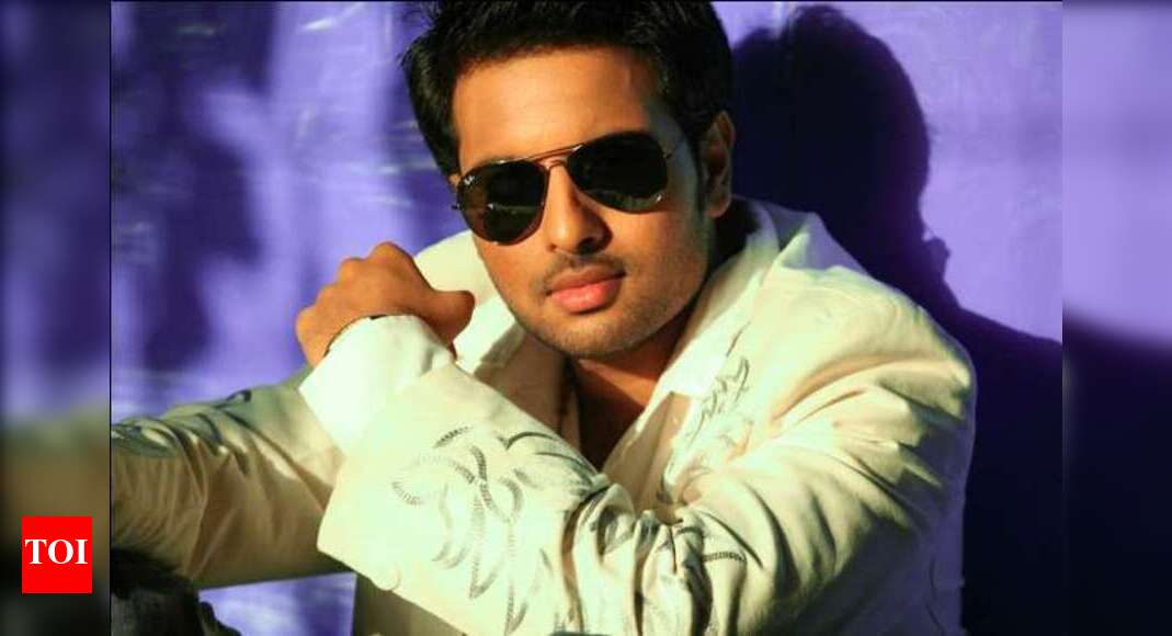 Telugu hero Santhosh Samrat debuts in K'wood | Tamil Movie News - Times ...