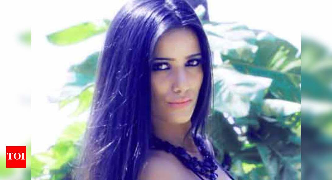 H'wood cinematographer to capture Poonam's bold moves | Hindi Movie ...