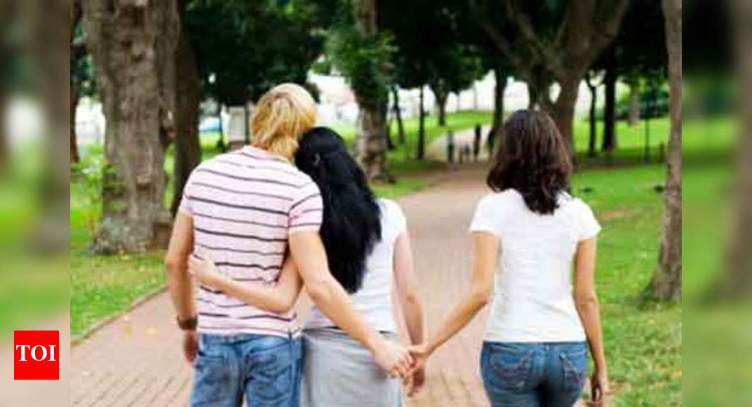 Perils of double dating - Times of India