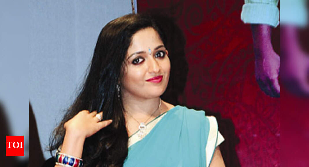 Cast and crew of Vellaripravinte Changathi at an awards celebration in ...