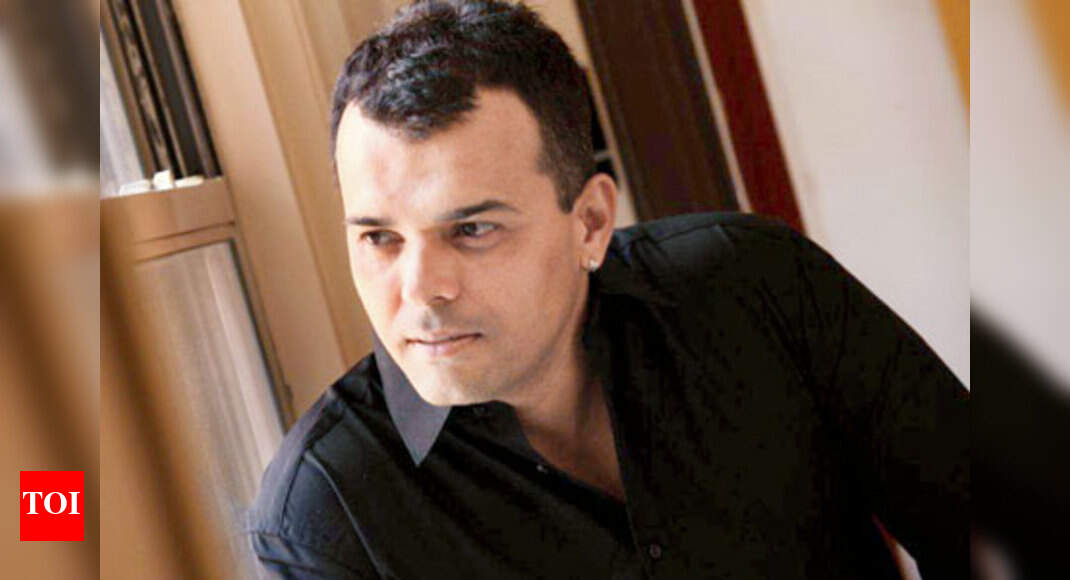 Prashant Bhatt prefers calling the shots over acting - Times of India