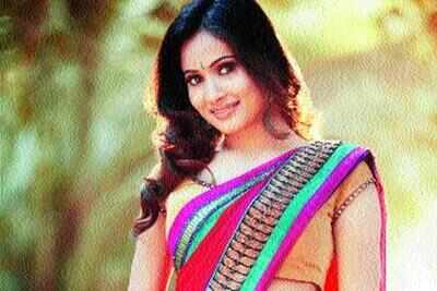 Dipa Shah explores her girly side | Tamil Movie News - Times of India