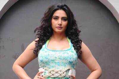 I have no dates to spare for Prem Adda: Ragini Dwivedi | Kannada Movie ...