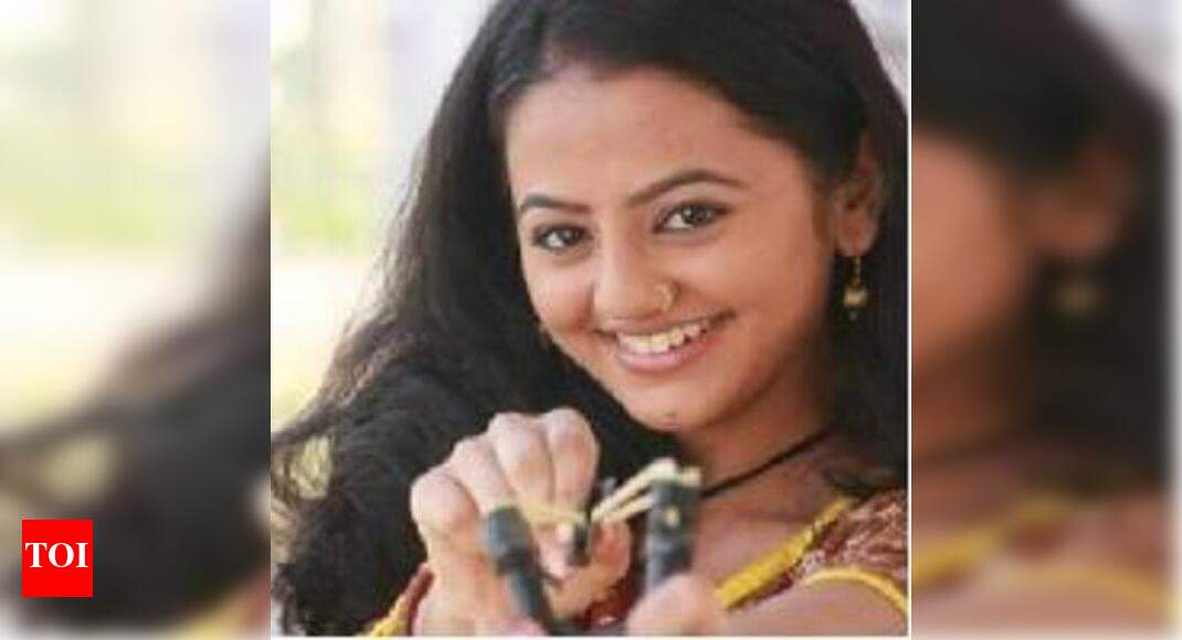 Alakshmi gets three months extension - Times of India