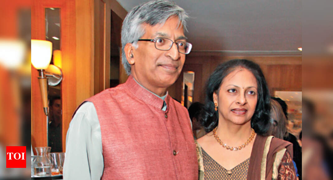 Pakistani singer Arif Lohar of Jugni fame performed in Delhi | Hindi ...