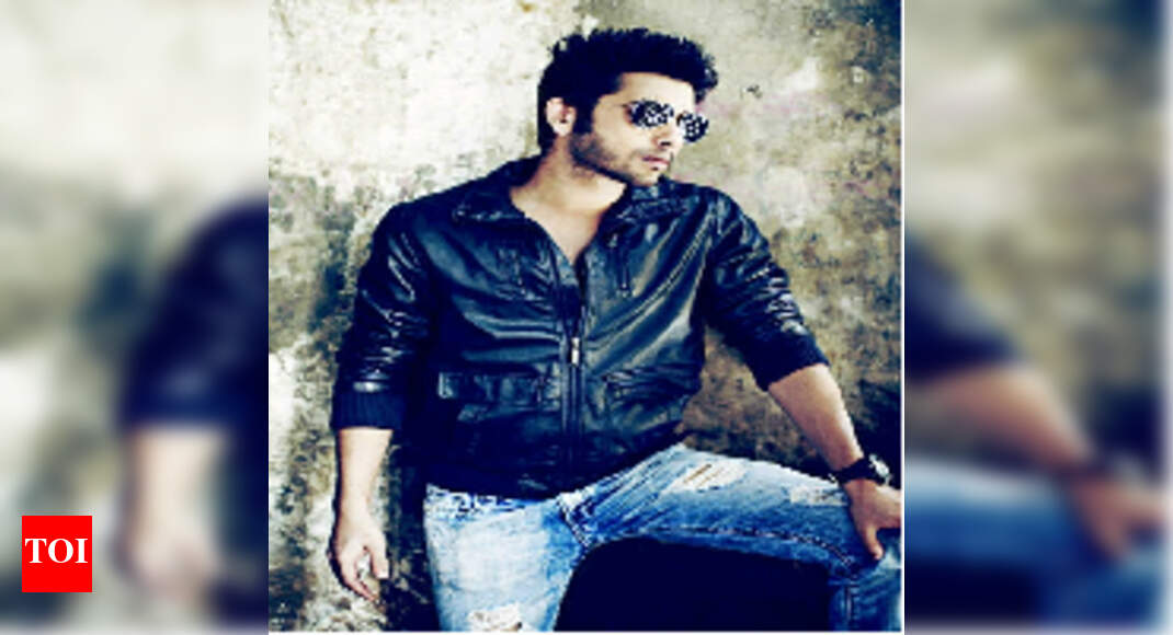 Choreographer Nishant turns actor with Gumrah! - Times of India
