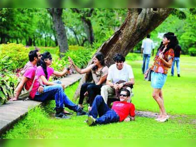 Nashik's 'Hurda' party season is here - Times of India