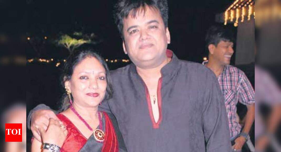 Guests in stylish attires have a blast at this pre-Diwali bash ...