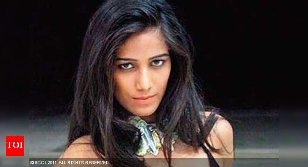First look of Poonam Pandey's debut film to be unveiled soon | Hindi ...