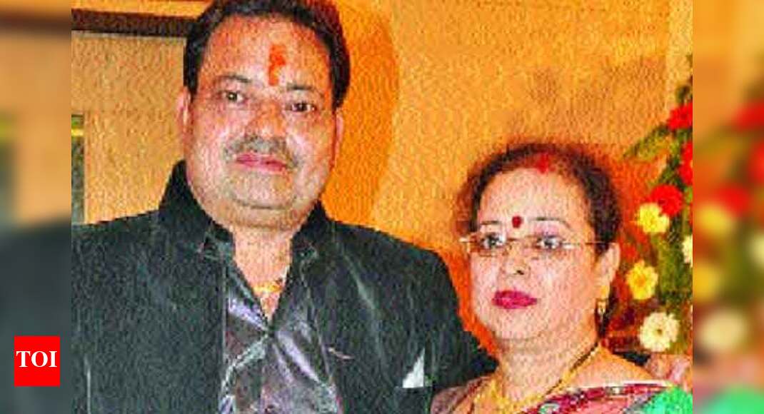 Anil Kumar Bajpai and Kalpana host their daughter Swapnil's engagement ...