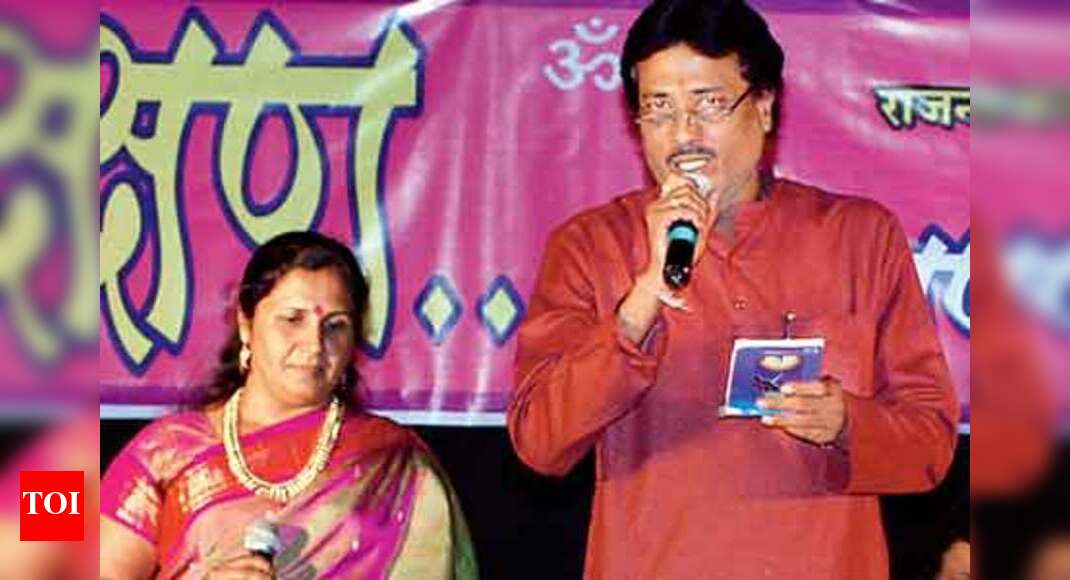 Singers Namita Rajhans, Meena Nikam, Avinash Kurtadikar pay tribute to ...