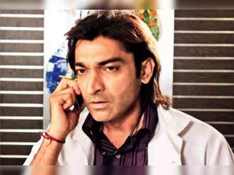 Hitu Kanodia joins politics | Regional Movie News - Times of India