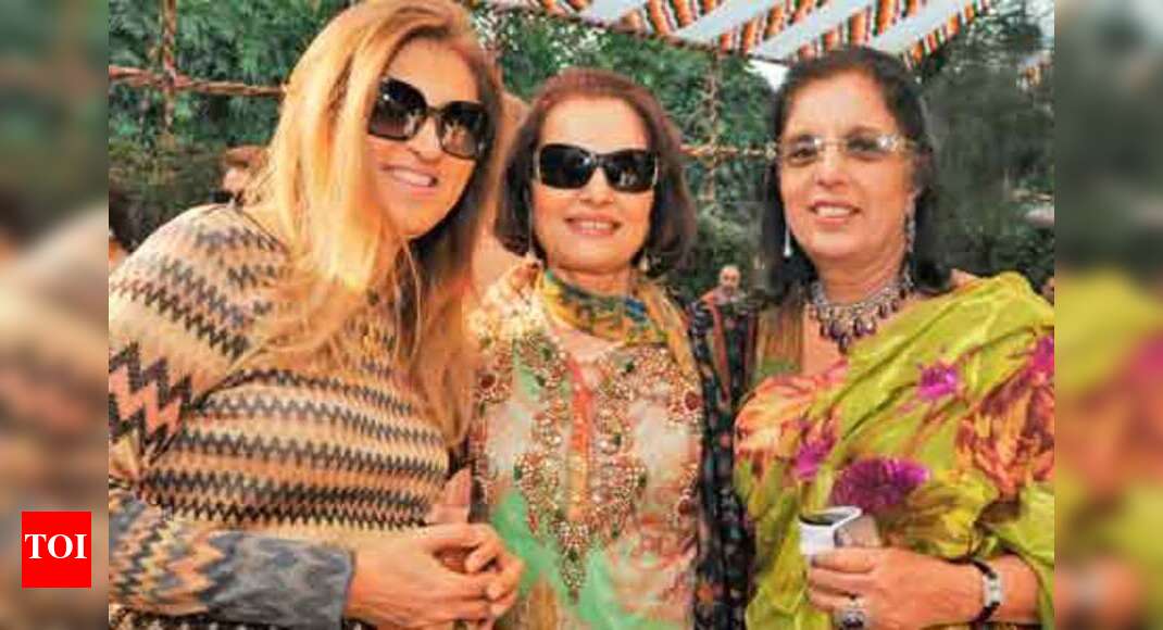 Monica and VC Burman host lunch for NRI friends | Events Movie News ...