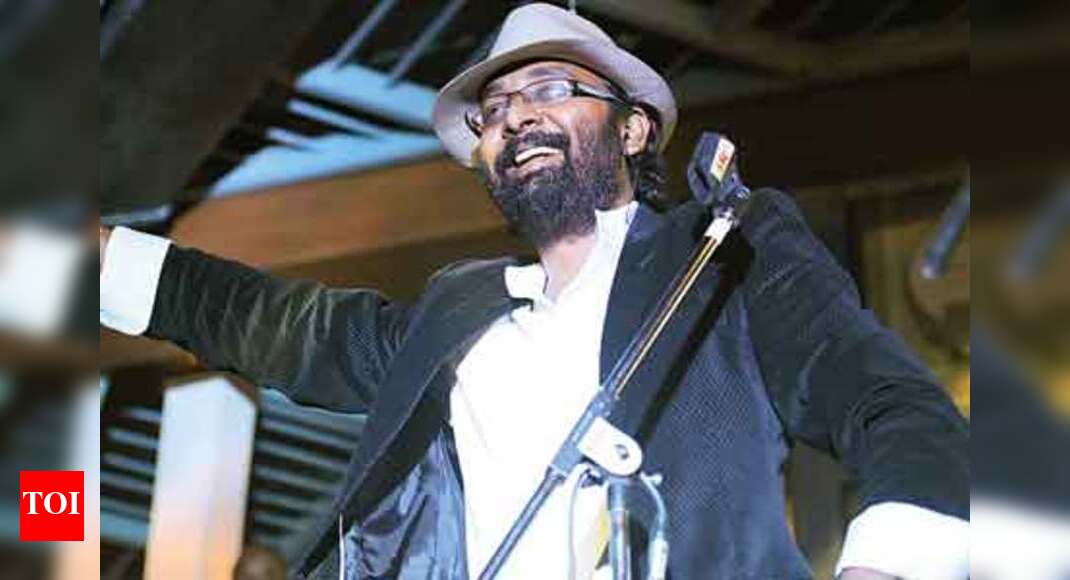 Agnee band enthrall the audiences in Pune with their trademark style ...