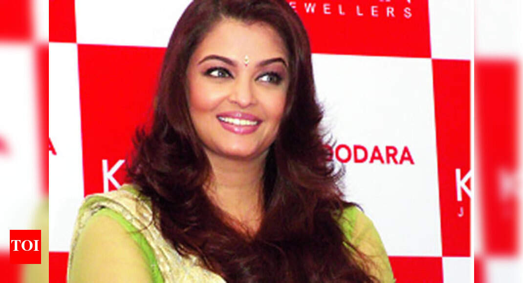 Don’t understand the obsession about Aaradhya: Ash | Hindi Movie News ...