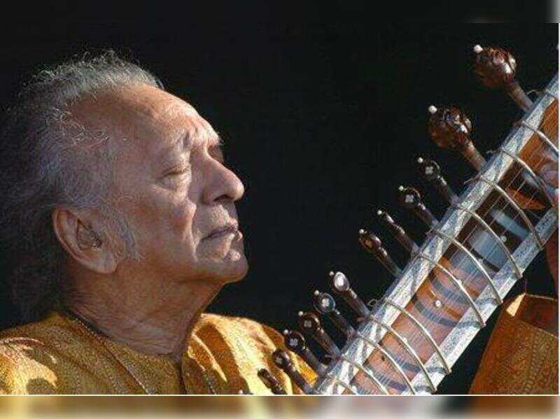 Ustad Amjad Ali Khan pays tribute to Pt Ravi Shankar | Hindi Movie News - Times of India