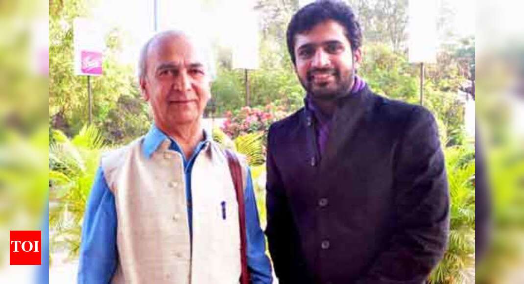 Veteran actor Madhav Vaze heaps praises on Chinmay | Marathi Movie News ...