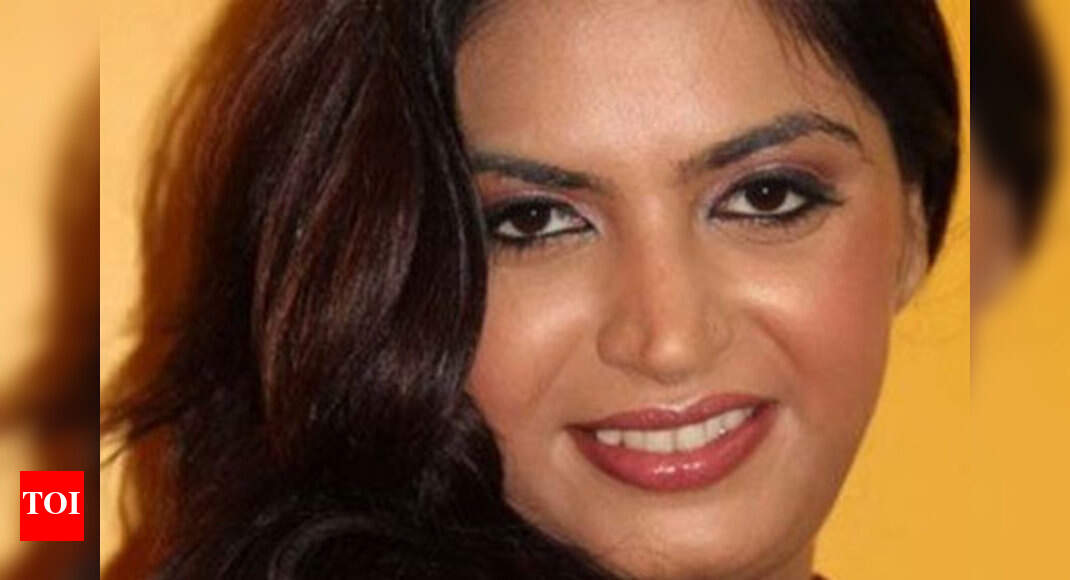 Monica excited for upcoming project | Bhojpuri Movie News - Times of India