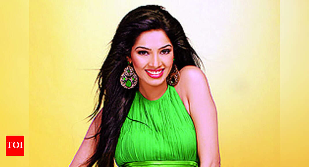 Hritu Dudani's Mollywood debut | Malayalam Movie News - Times of India