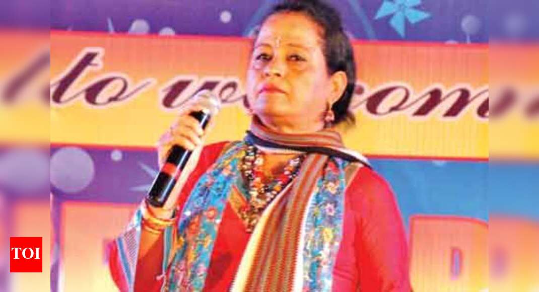 Amit Sana, of Indian Idol fame, performs at a New Year bash in Patna ...