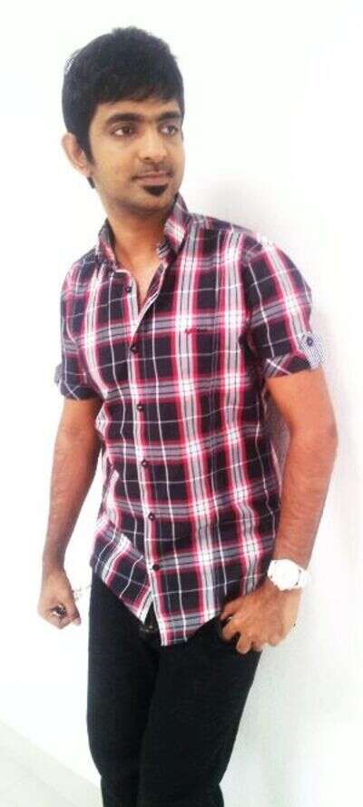 Kaushik goes online | Tamil Movie News - Times of India