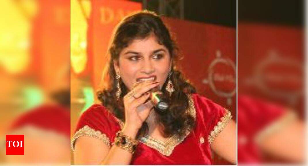 Madhya Pradesh: Singer Priyani debuts with Tota Weds Maina - Times of India
