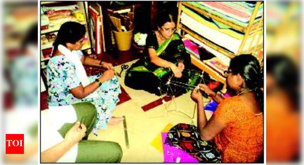 Urvee believes in nurturing self-esteem - Times of India