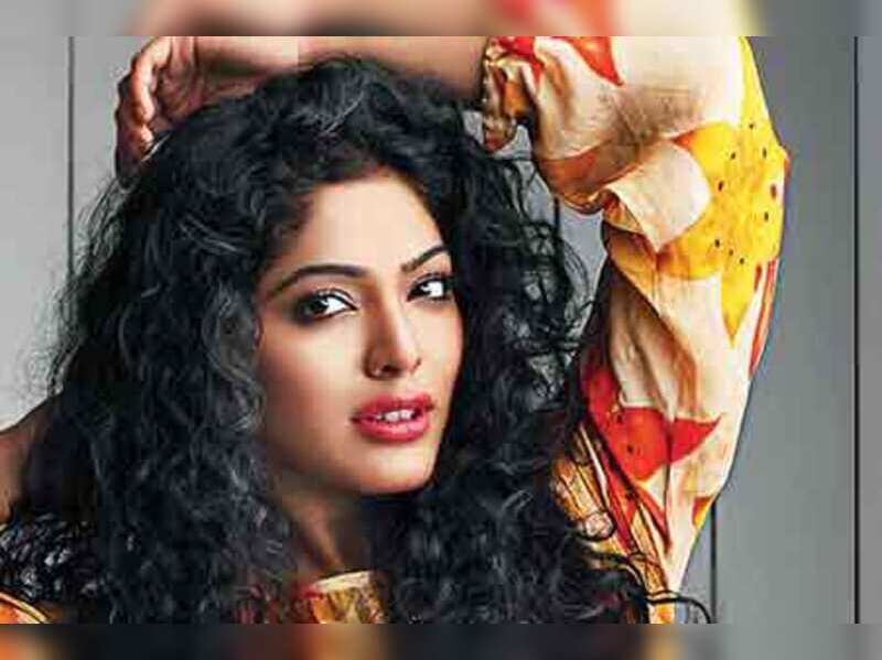 Rima plants a tree on her b'day | Malayalam Movie News - Times of India