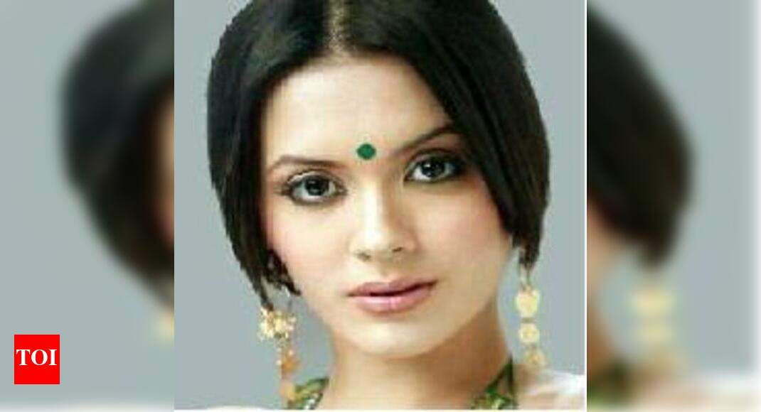 Isha Shervani is tight-lipped on David | Hindi Movie News - Times of India