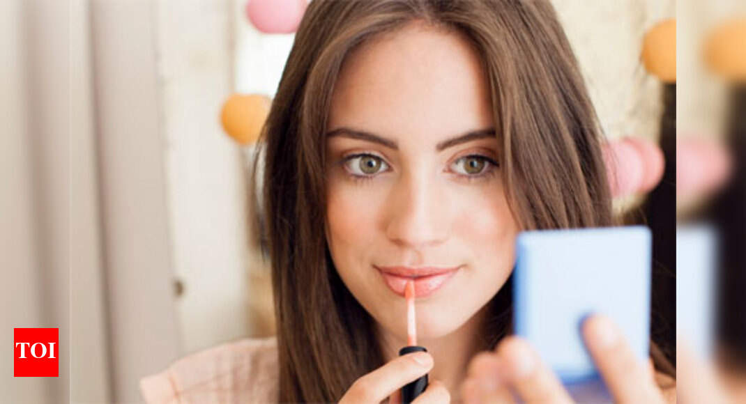 5 essentials for a 5-minute make-up routine - Times of India