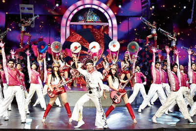 Bollywood musical Jhumroo completes 250 shows - Times of India