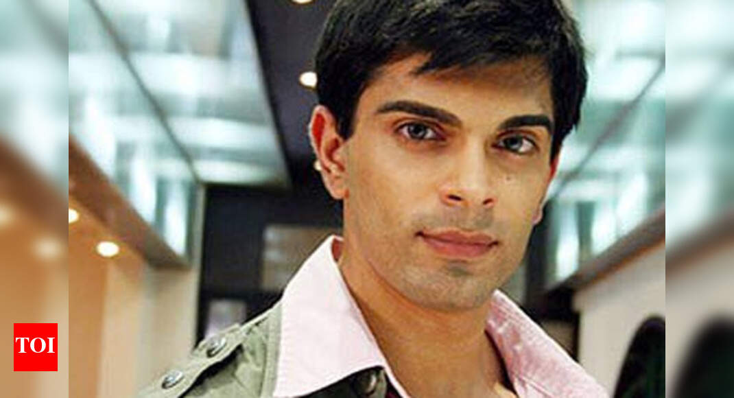 Karan Grover hits the gym 5 times a week - Times of India