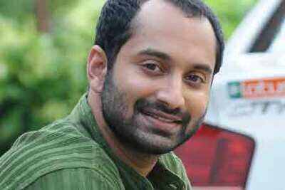 Senthil Kumar's Red Carpet gets delayed | Malayalam Movie News - Times ...