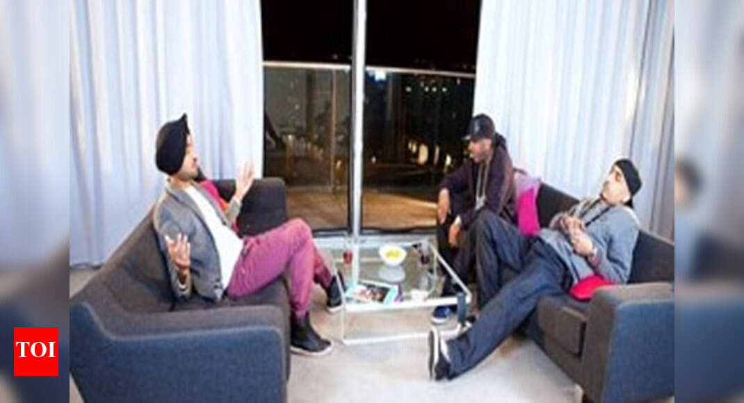 Saini Surinder teams up with Dr Zeus for Rendeh | Punjabi Movie News ...