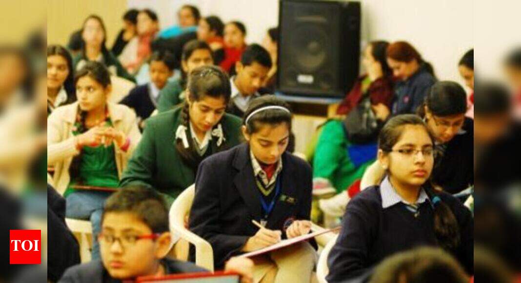 Mumbai: Agonized over HSC confusion, students keep helplines busy ...