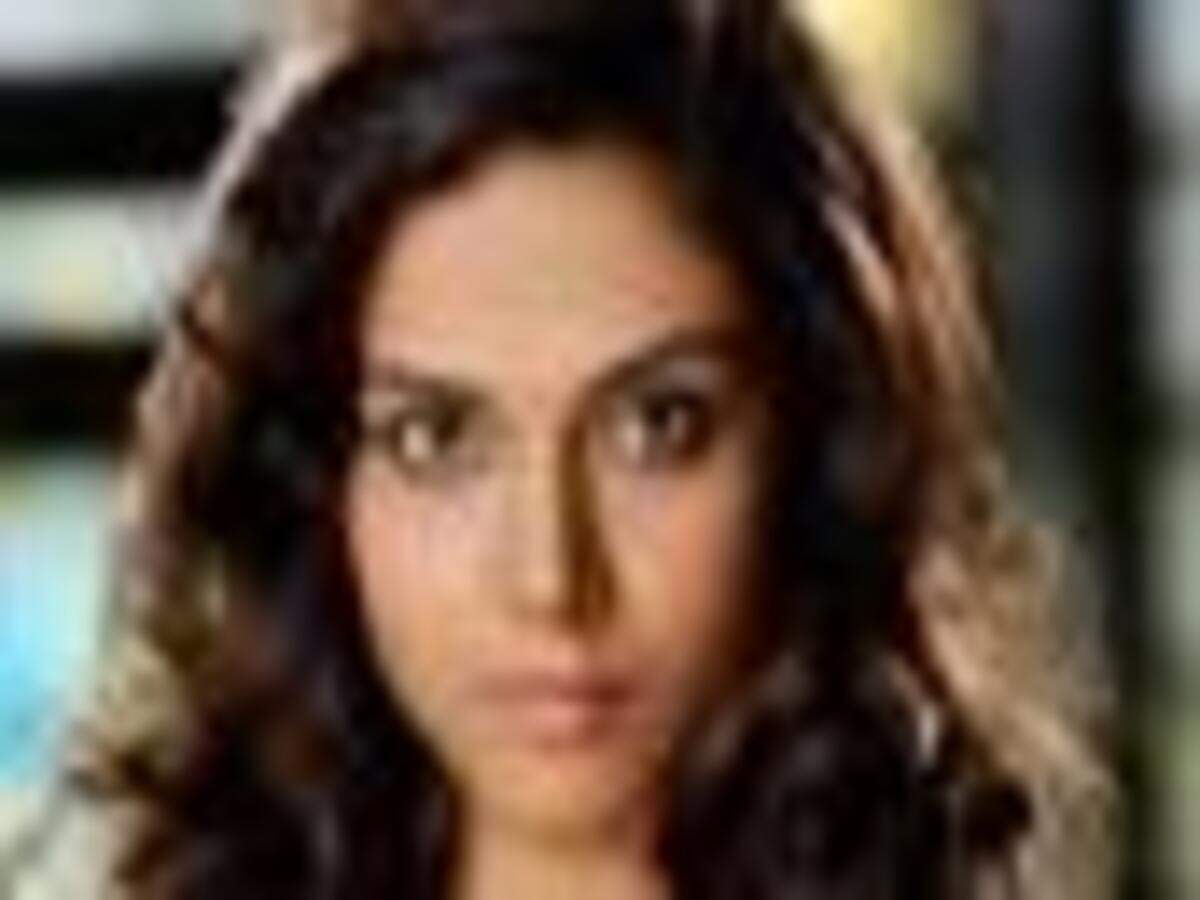 Manasi Moghe wins the Pond's Pink Tiara contest