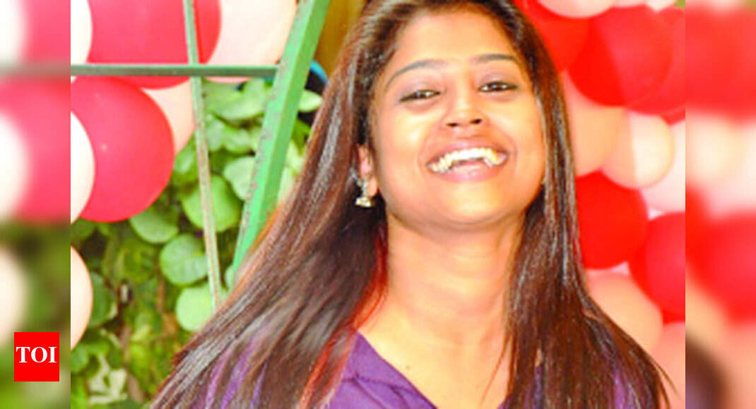 RJ Shashi and RJ Anjali entertain audience at Magadh Mahila college ...