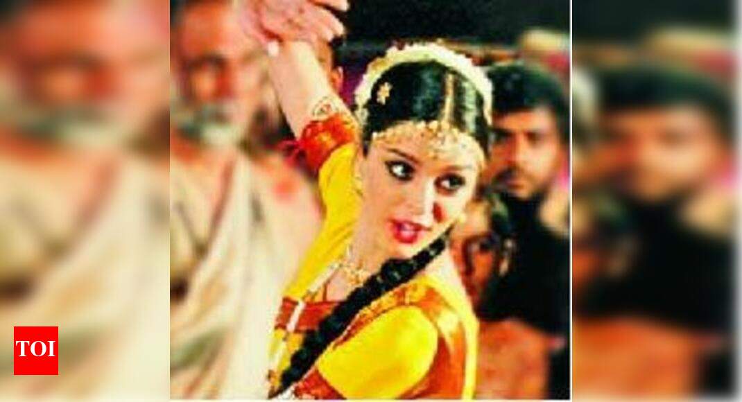 Pranam Walekum | Hindi Movie News - The Times of India