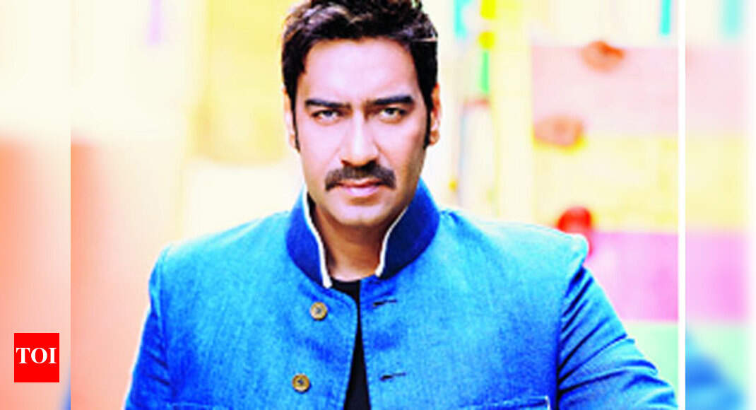 Ajay shares warm vibes with Amish Tripathi | Hindi Movie News - Times ...