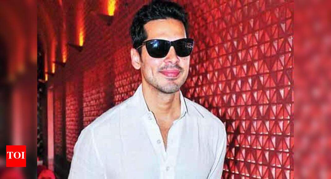 Dino Morea Meets Mumbai Mayor Over Fitness Centre Plan Hindi Movie News Times Of India
