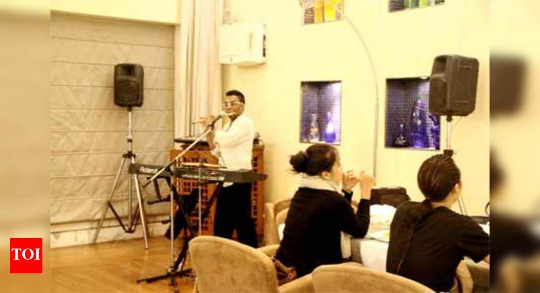 The high and low notes of a career in crooning - Times of India