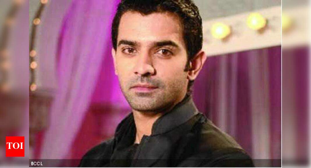 Barun to play a cricket agent in his second film - Times of India