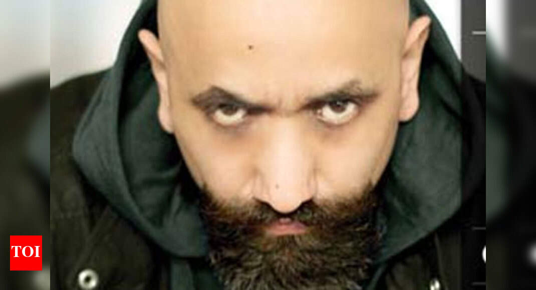 Superjones returns with 'Girls Clap' | Punjabi Movie News - Times of India