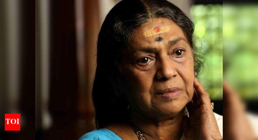 S Sukumari: Actor Sukumari succumbs to burns | Tamil Movie News - The ...