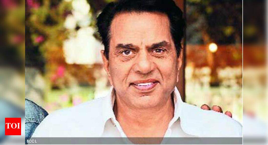 All Khans and Kapoors love me: Dharmendra | Hindi Movie News - Times of ...