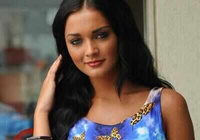 Amy adopts dolphin! | Tamil Movie News - Times of India