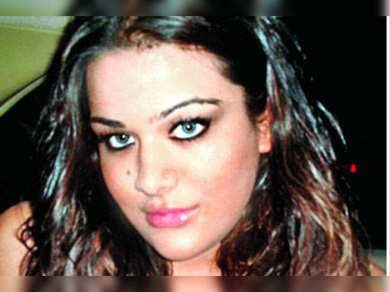 Trishala expected to visit Sanju before he surrenders? | Hindi Movie ...