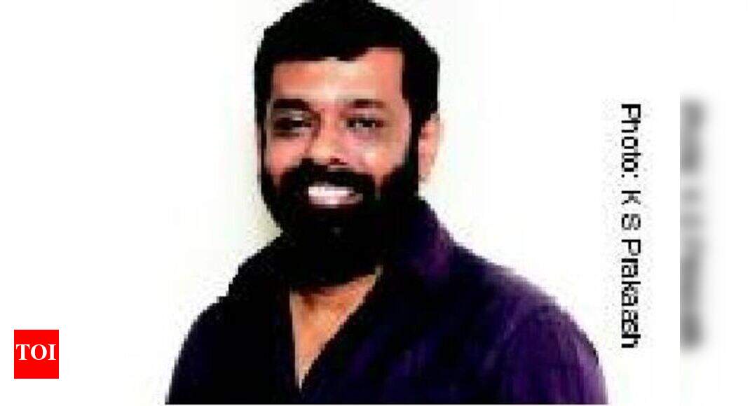 Director Vasanth calls Sharada bright | Tamil Movie News - Times of India