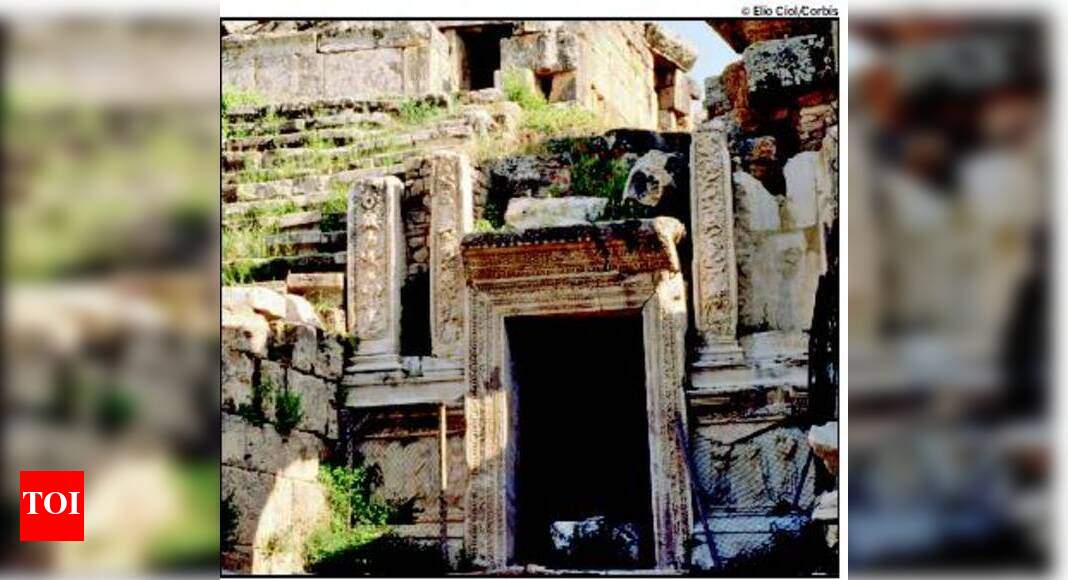 Discovered: Mythical ‘gate to hell’ emitting deadly fumes - Times of India